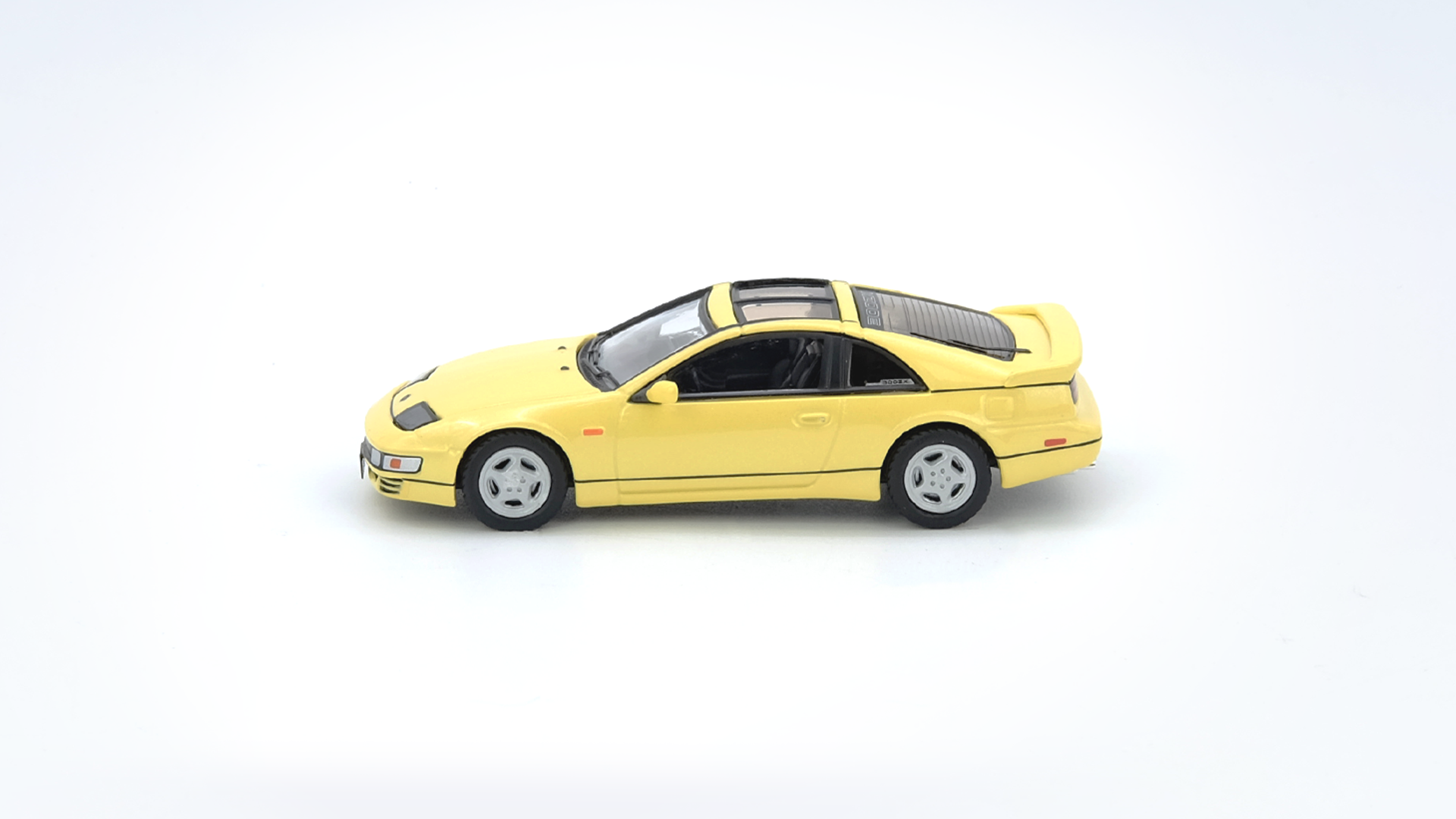 NISSAN FAIRLADY Z (Z32) Yellow Pearlglow - Inno Models