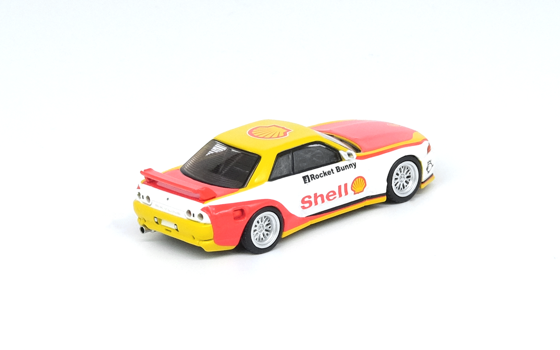 NISSAN SKYLINE GT-R (R32) PANDEM / ROCKET BUNNY SHELL - Inno Models