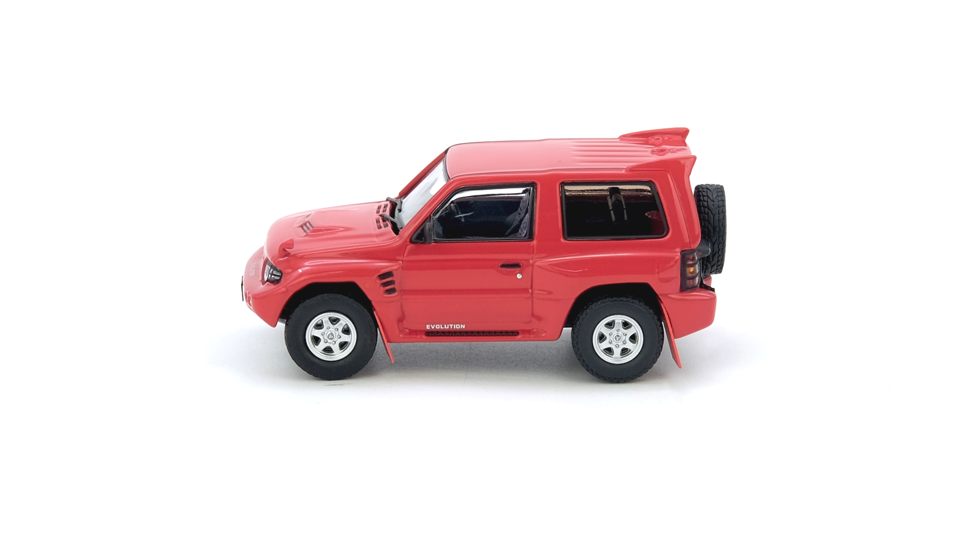 Mitsubishi Pajero Evolution Red - Inno Models