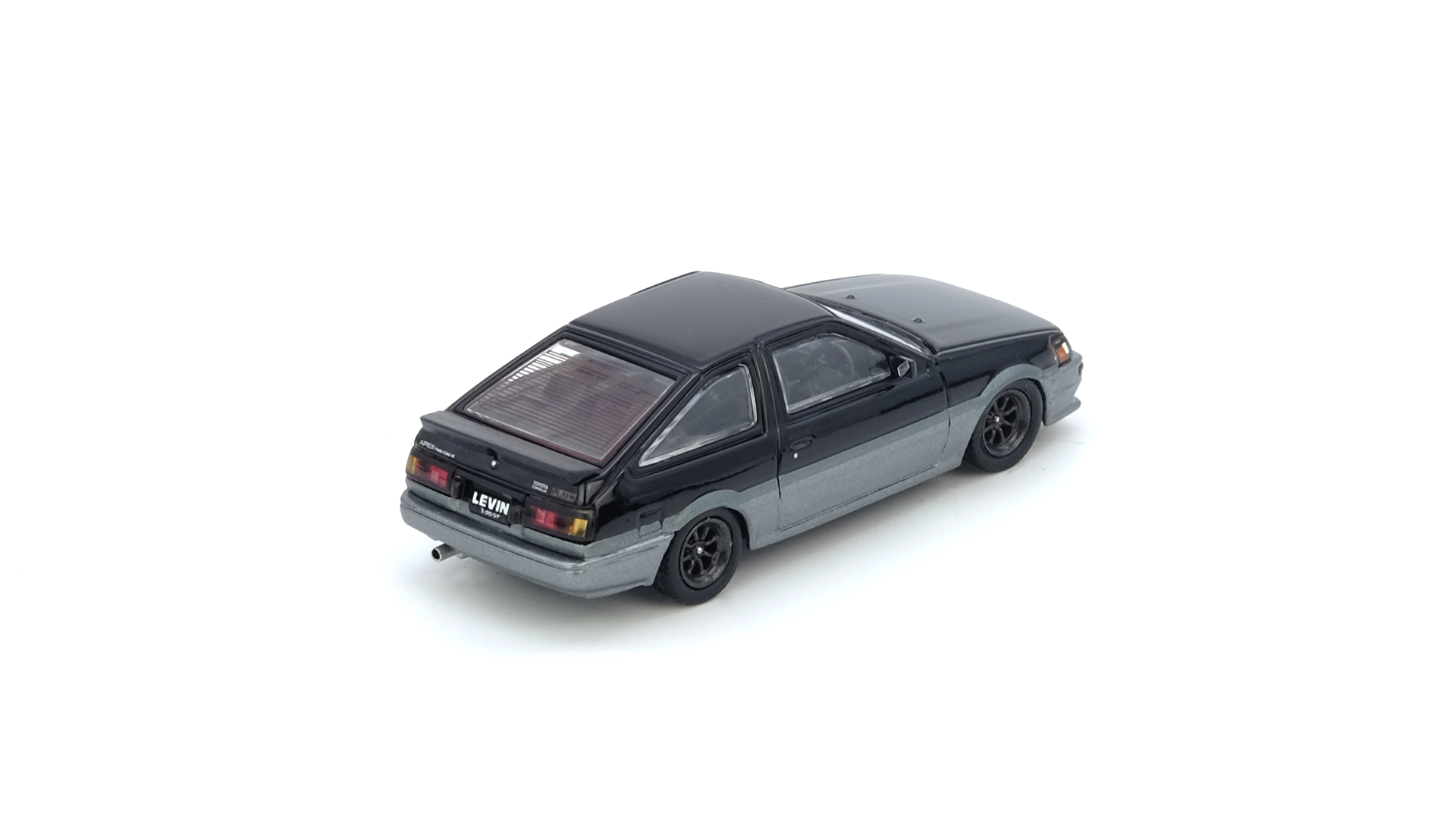 Toyota Corolla Levin (AE86) Black/Grey - Inno Models