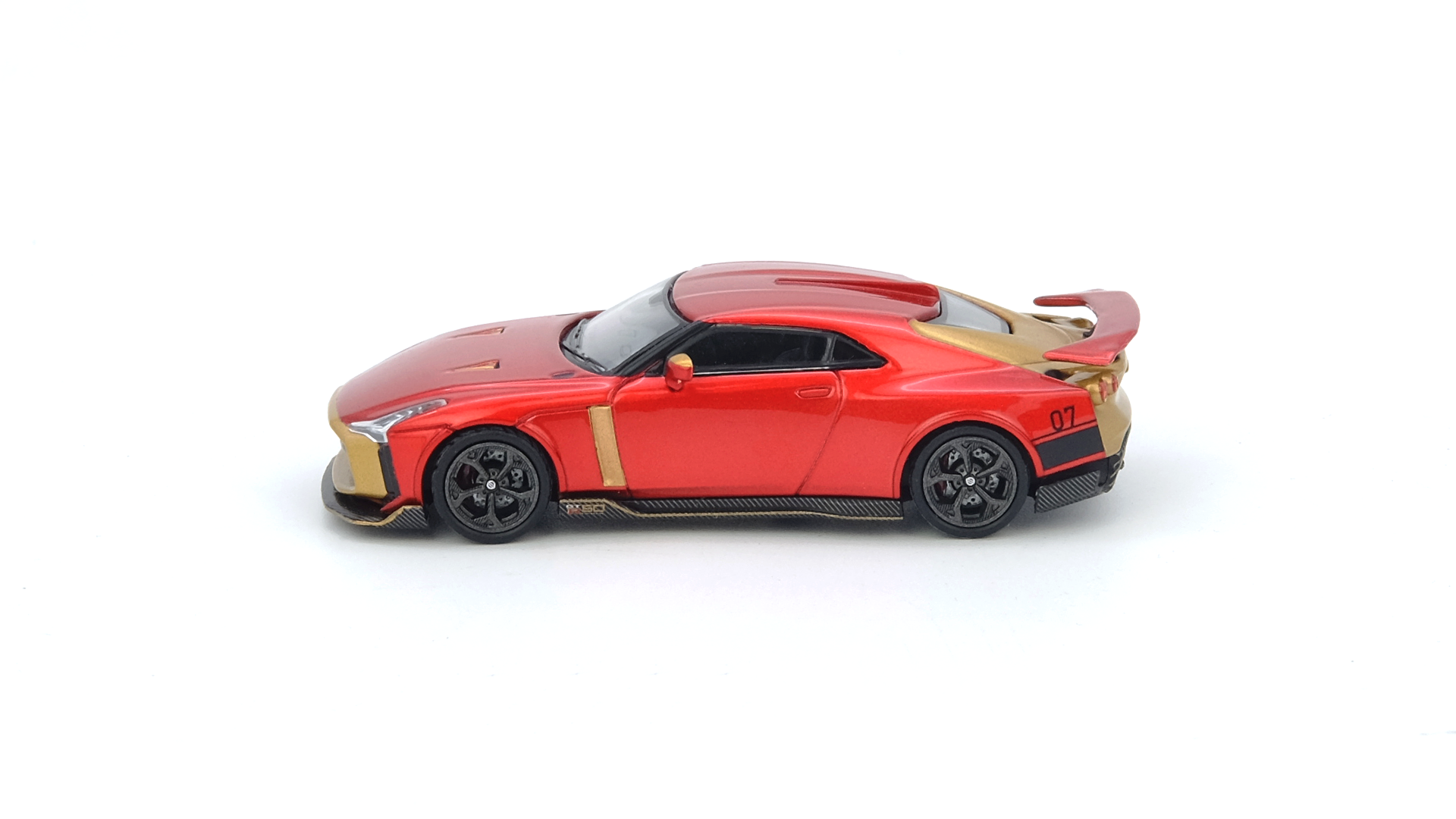 GT-R50 by ITALDESIGN Red - Inno Models
