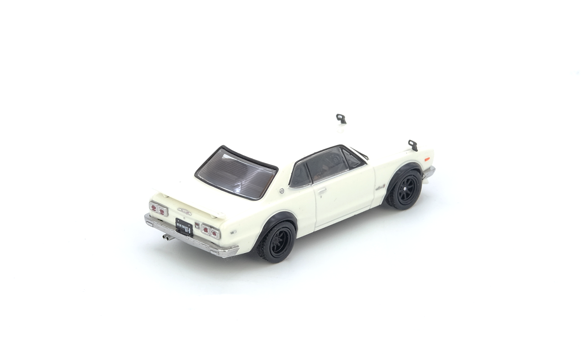 NISSAN SKYLINE 2000 GT-R (KPGC10) White - Inno Models