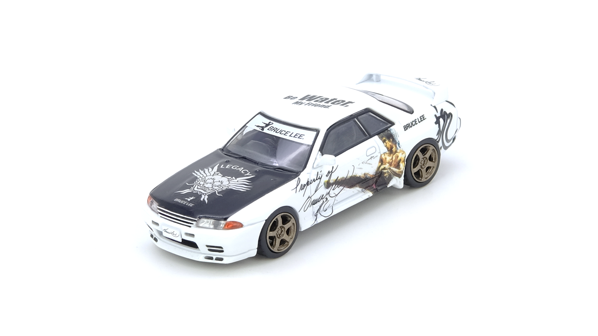 NISSAN SKYLINE GT-R (R32) "BRUCE LEE" - Inno Models